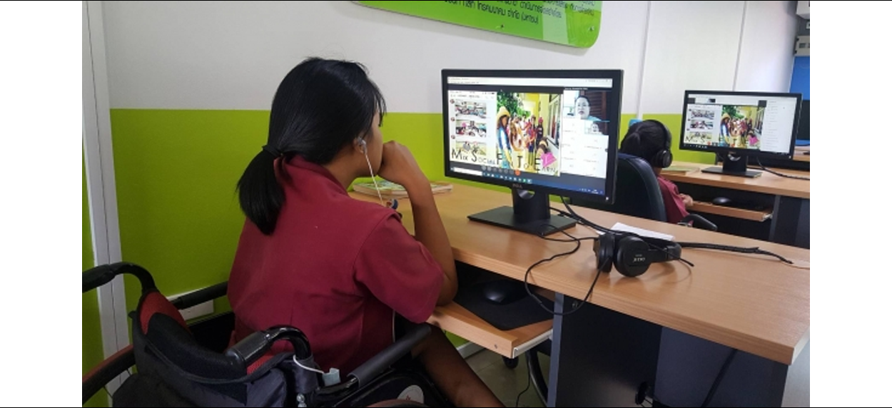 Girls In Ictsmart Farming